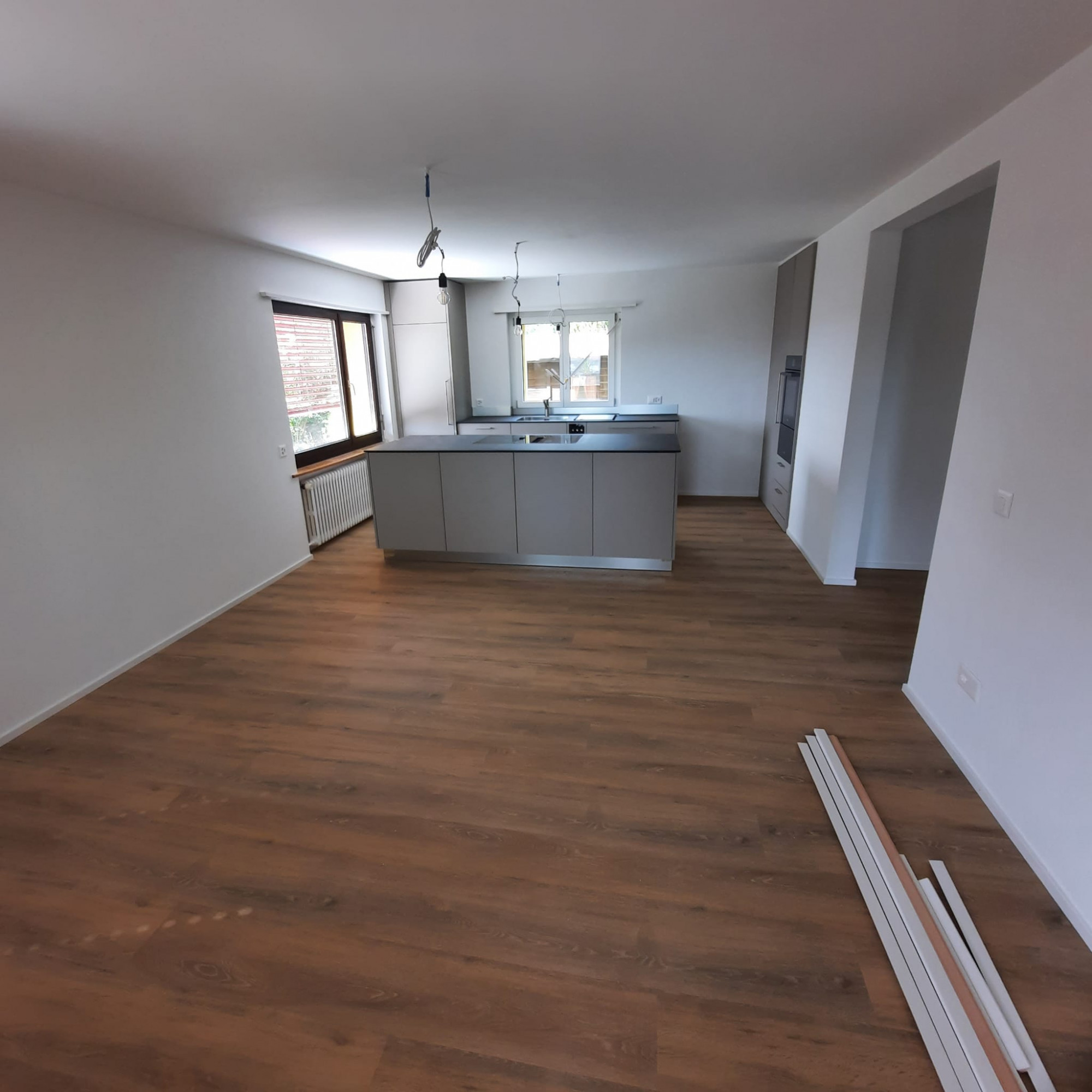 Küche, Reduit, Boden und Fenster - alles aus einer Hand