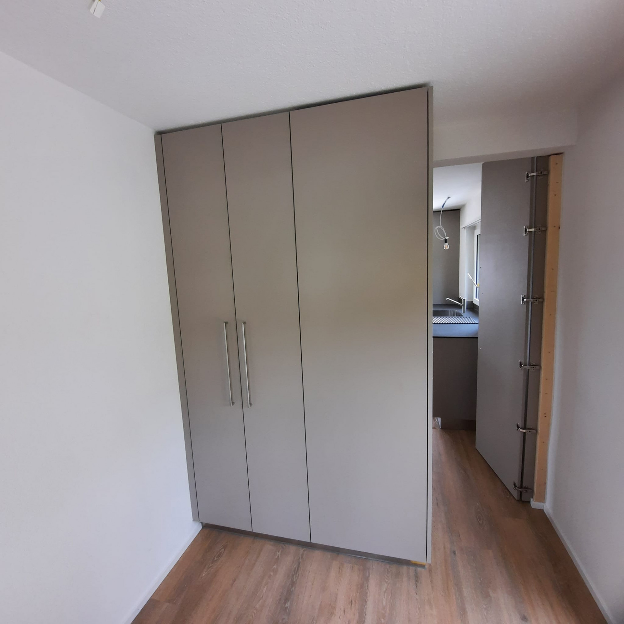 Küche, Reduit, Boden und Fenster - alles aus einer Hand